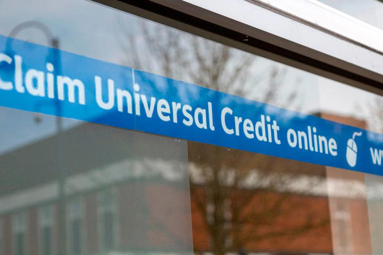 Universal Credit website down as thousands in chaos trying to access ...