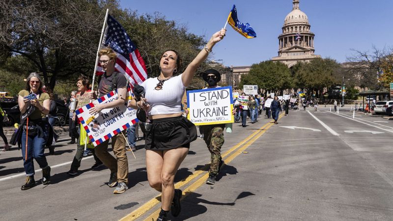 Pro-Ukraine protesters demonstrate during Trump's Congress speech