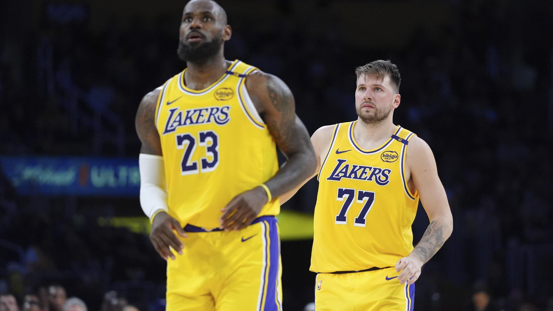 LeBron James ejerce su opción de jugador y renueva por 52,6 millones y ...