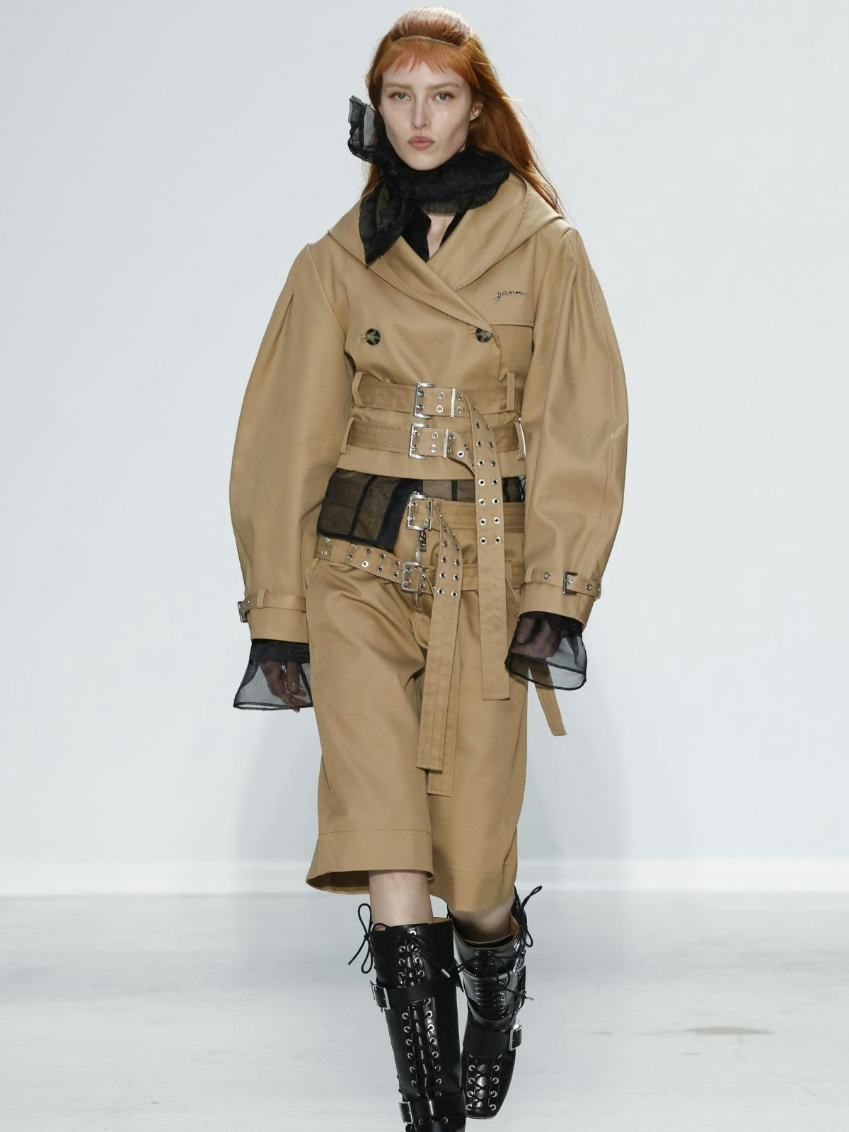 Celebs and chic women are swapping their heavy coats for this chic ...