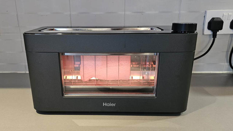 Haier I-Master Series 7 Wi-Fi Glass Toaster review: stylish, innovative ...