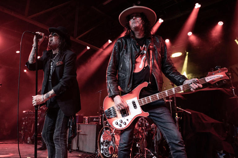 Faster Pussycat rocker's fiancée dies after falling overboard on cruise ...