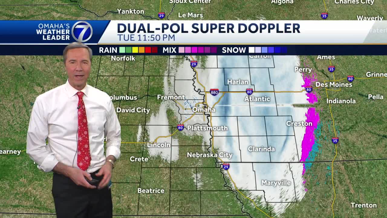 Omaha Weather: Thousands without power as blizzard moves into Iowa