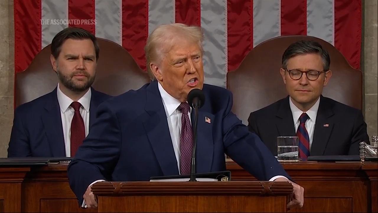 Trump presses forward with tariff fight