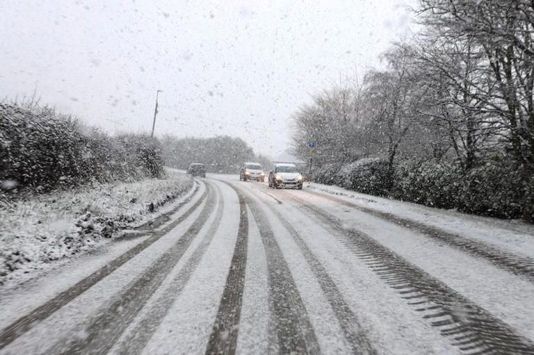 Ireland snow risk confirmed by Met Eireann as fierce weather system set ...