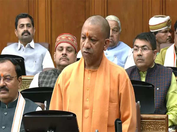 UP bhej do, hum upchar karwa lenge, says Yogi Adityanath in jibe at ...