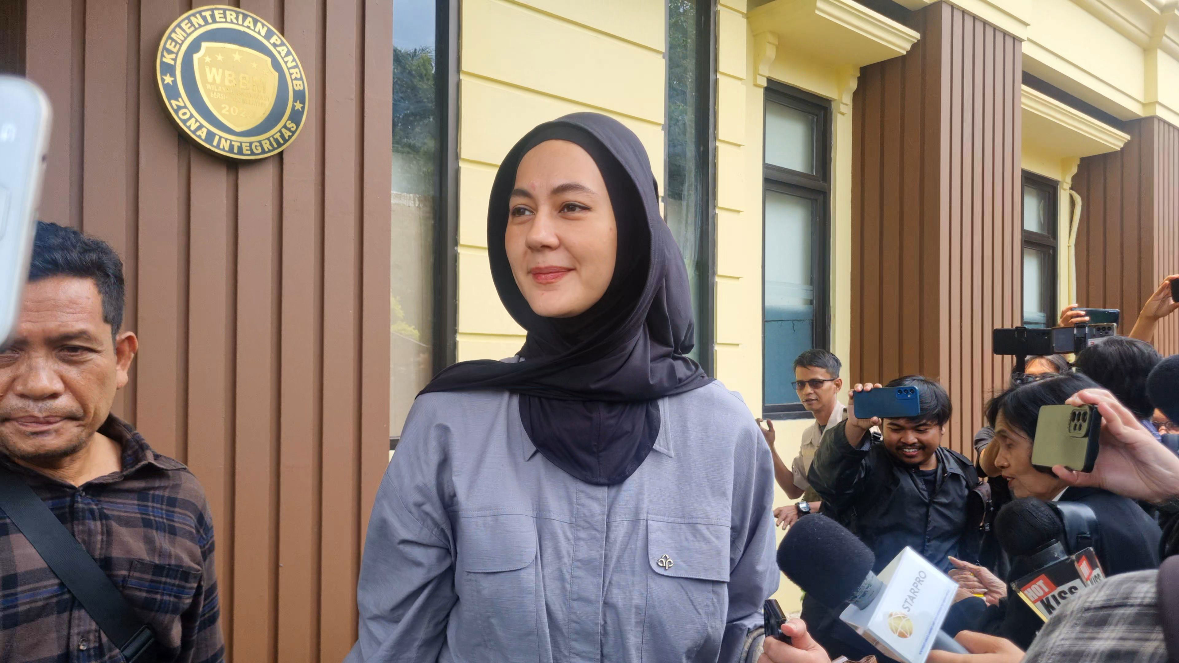 Paula Verhoeven Heran, Pria Diduga Selingkuhannya Tiba-tiba Batal Jadi ... Paula Verhoeven Heran, Pria Diduga Selingkuhannya Tiba-tiba Batal Jadi ...