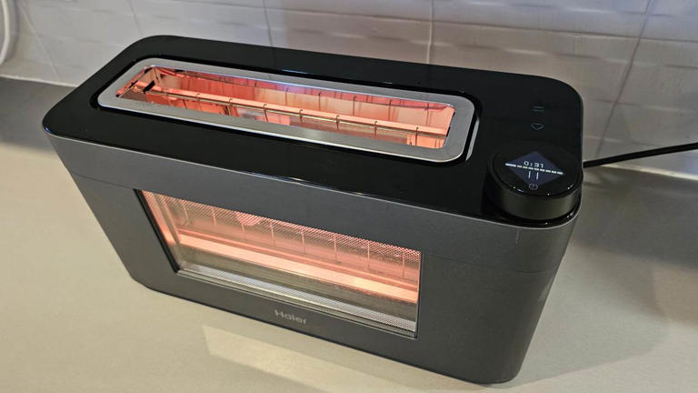 Haier I-Master Series 7 Wi-Fi Glass Toaster review: stylish, innovative but a bit fussy