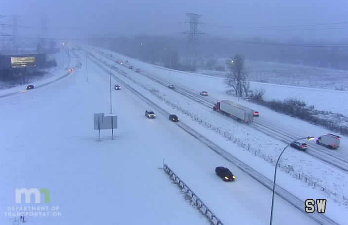 Minnesota slammed by heavy snow: I-90 closed, over 10,000 without power