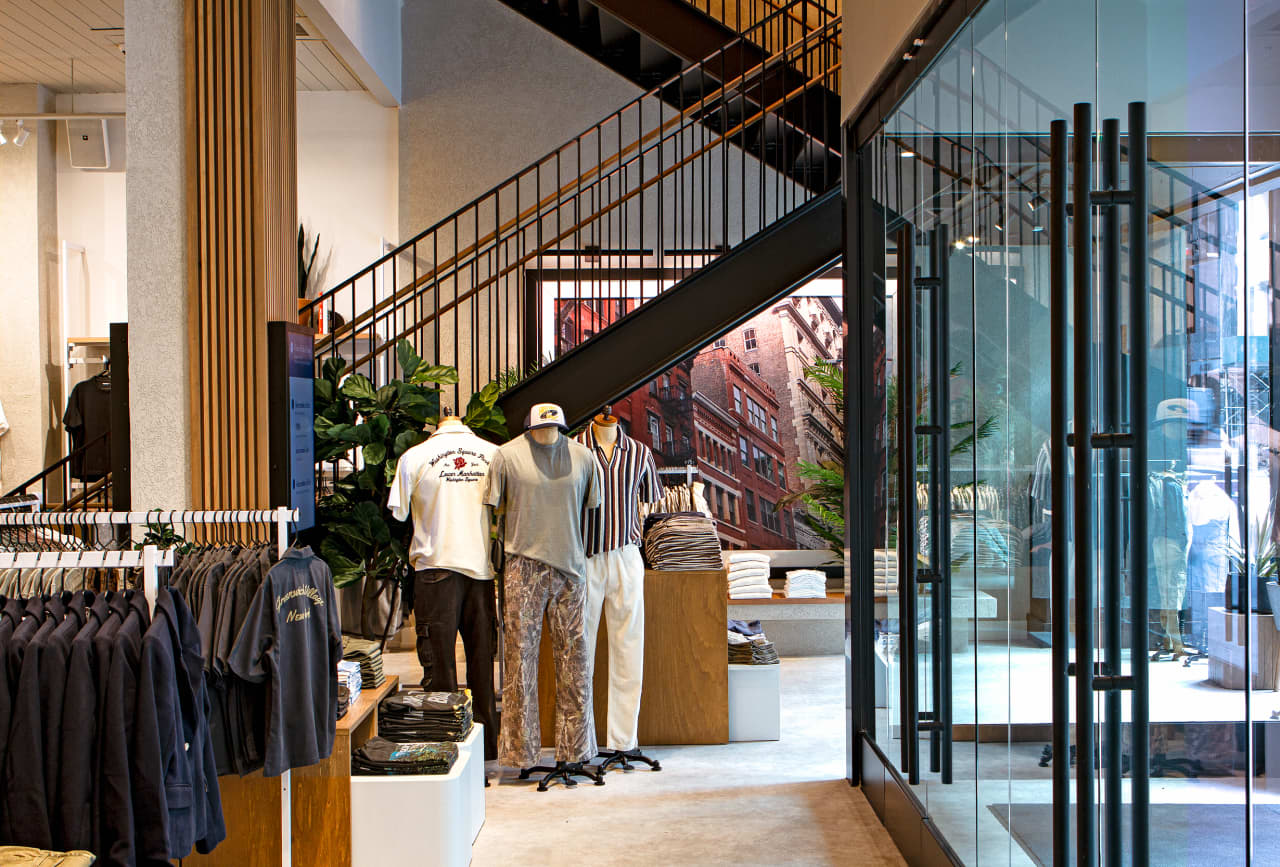 Abercrombie & Fitch Stock Soars 28% After Earnings. Has the Retailer ...