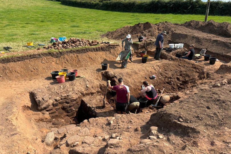 Archaeology breakthrough as 'Britain's largest Viking building' unearthed
