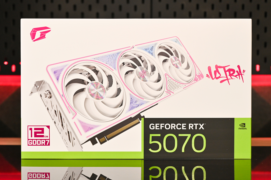 中高端显卡亦有高光出彩：iGame GeForce RTX 5070 Ultra W OC 12GB首发评测