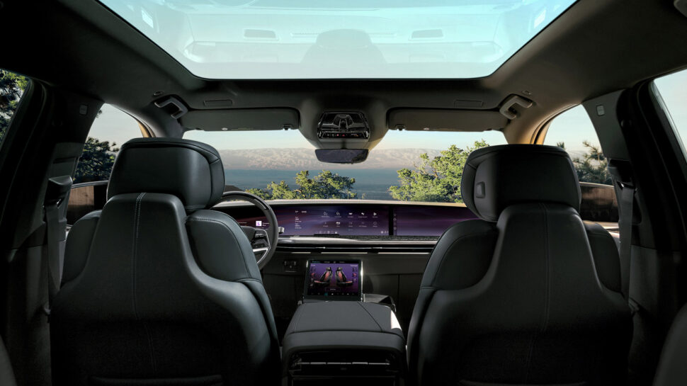 Deze EV heeft een 205 kWh accu en toch maar 724 km range