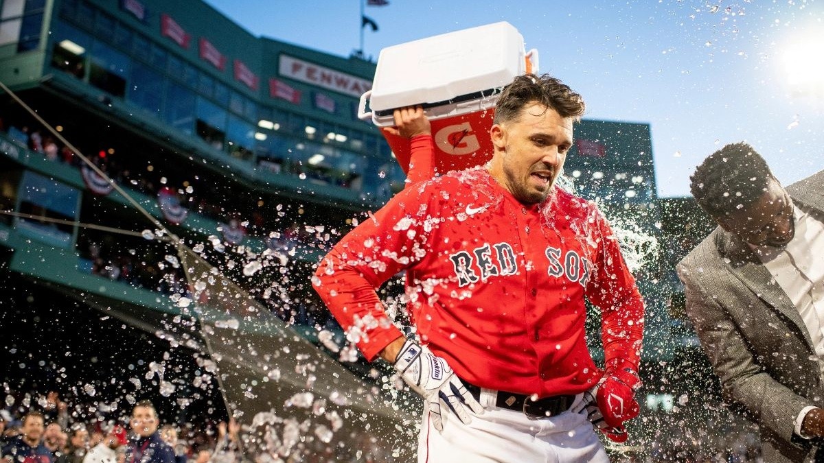 MLB: Veteran Gold Glover and Champion Threatens to Retire if Not Paid ...