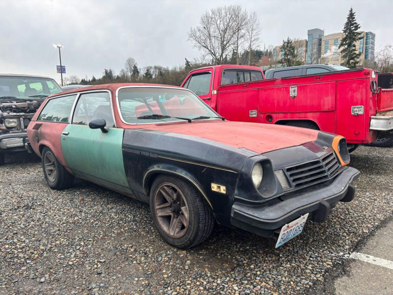 The Delight of Discovery Makes the Early Bird Swap Meet an Enduring ...