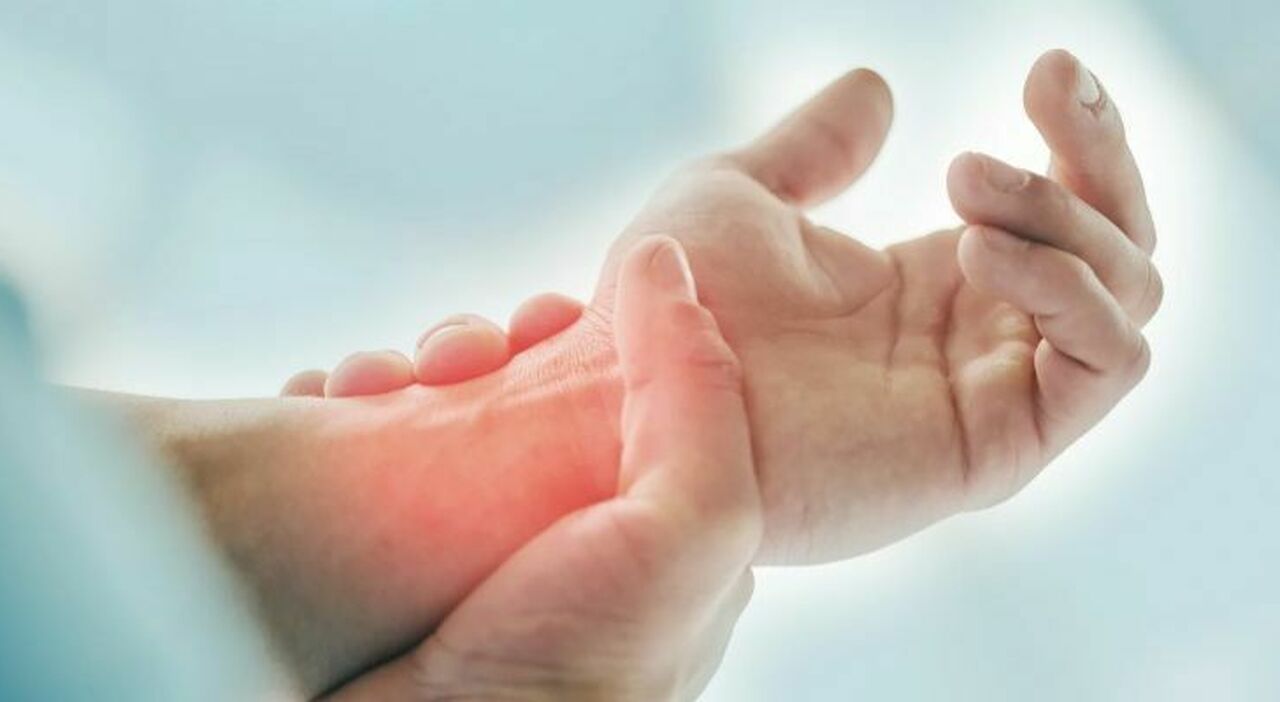 Dolore cronico e invisibile, come la fibromialgia ruba la vita delle ...