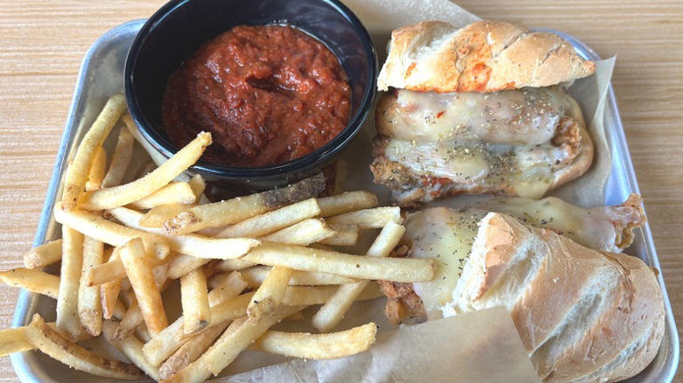 Review: Buffalo Wild Wings' March Madness Menu Is A Slam Dunk