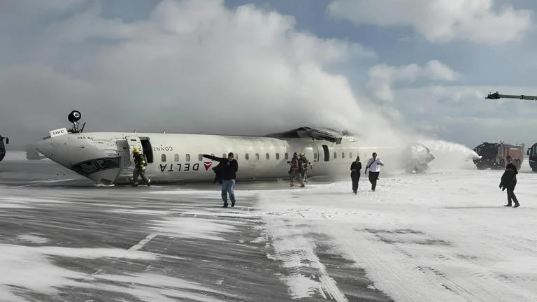 Accident Recap: Delta Connection CRJ-900 Rolls Inverted On Landing in ...