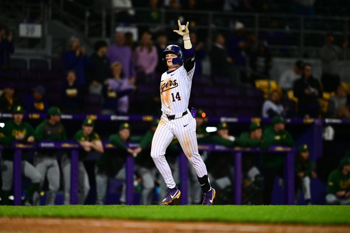 LSU Baseball Comes From Behind To Beat North Dakota State, 11-9