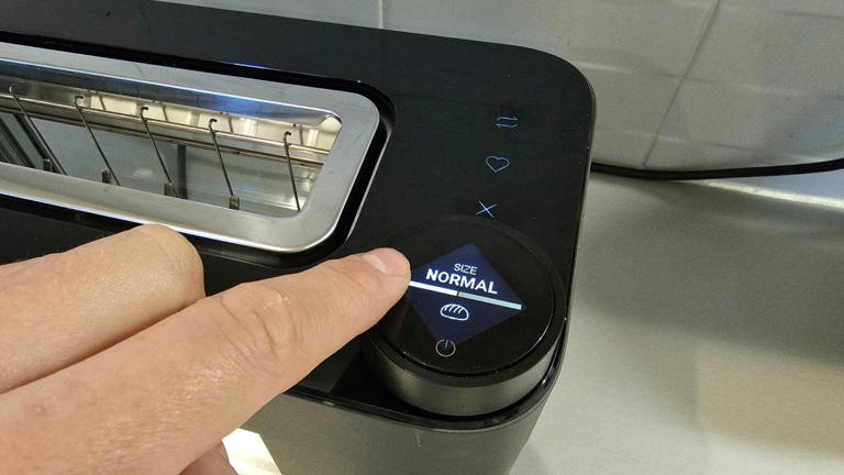 Haier I-Master Series 7 Wi-Fi Glass Toaster review: stylish, innovative ...