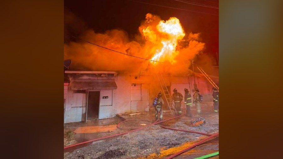 Crews respond to fire in Anderson Co.