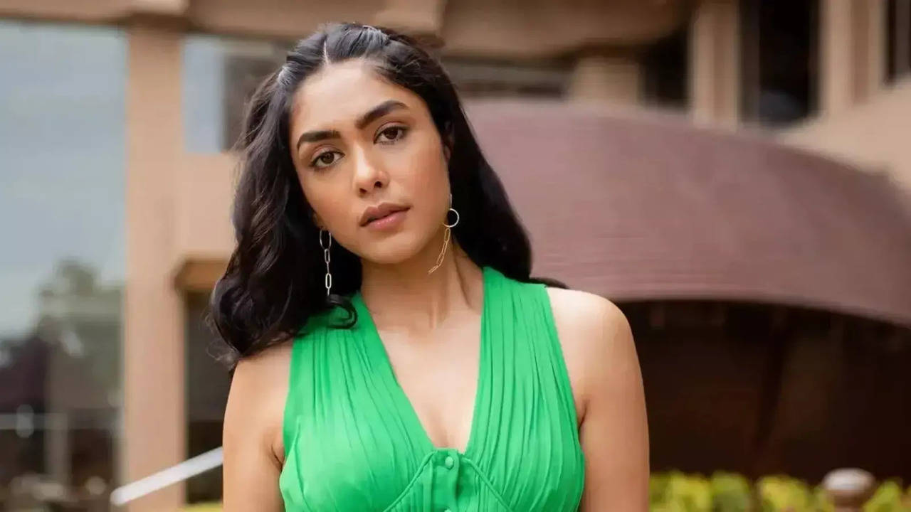 Mrunal Thakur Resumes Shooting For Adivi Sesh’s Film Dacoit