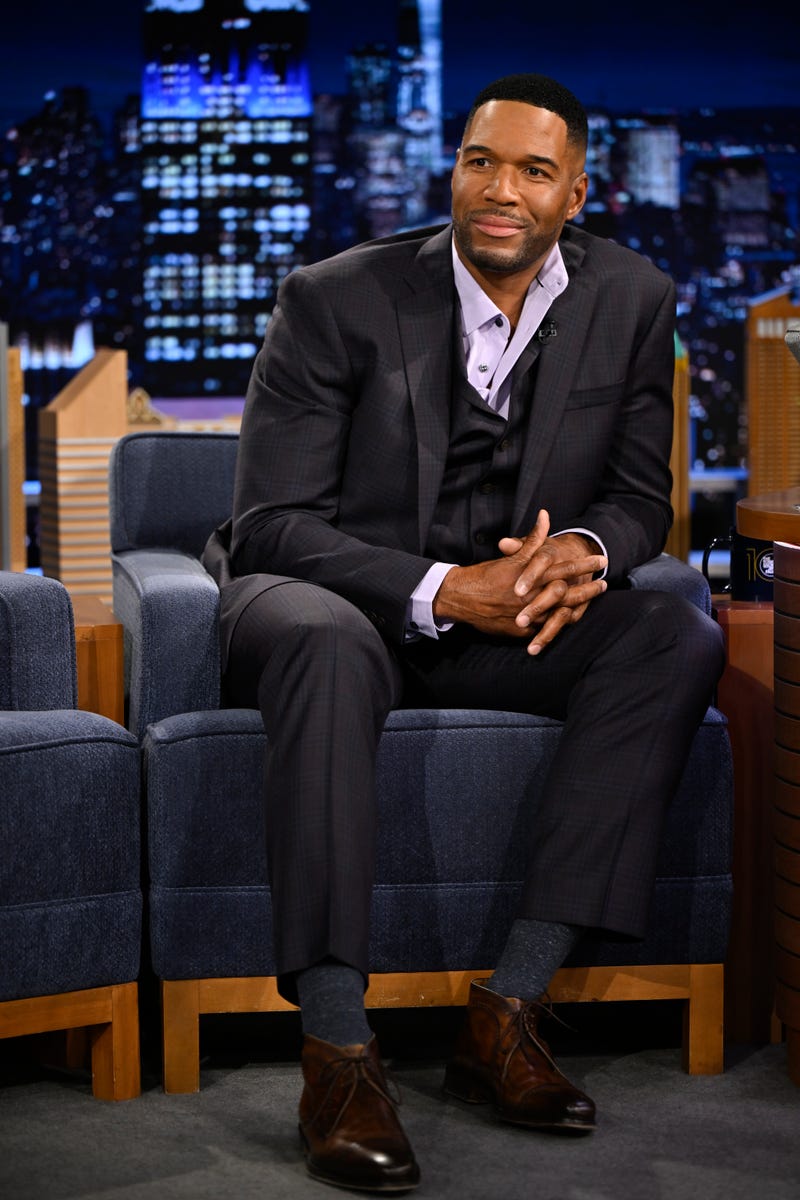 ‘GMA’ Fans Are Telling Michael Strahan to "Do It!" After His Surprising ...