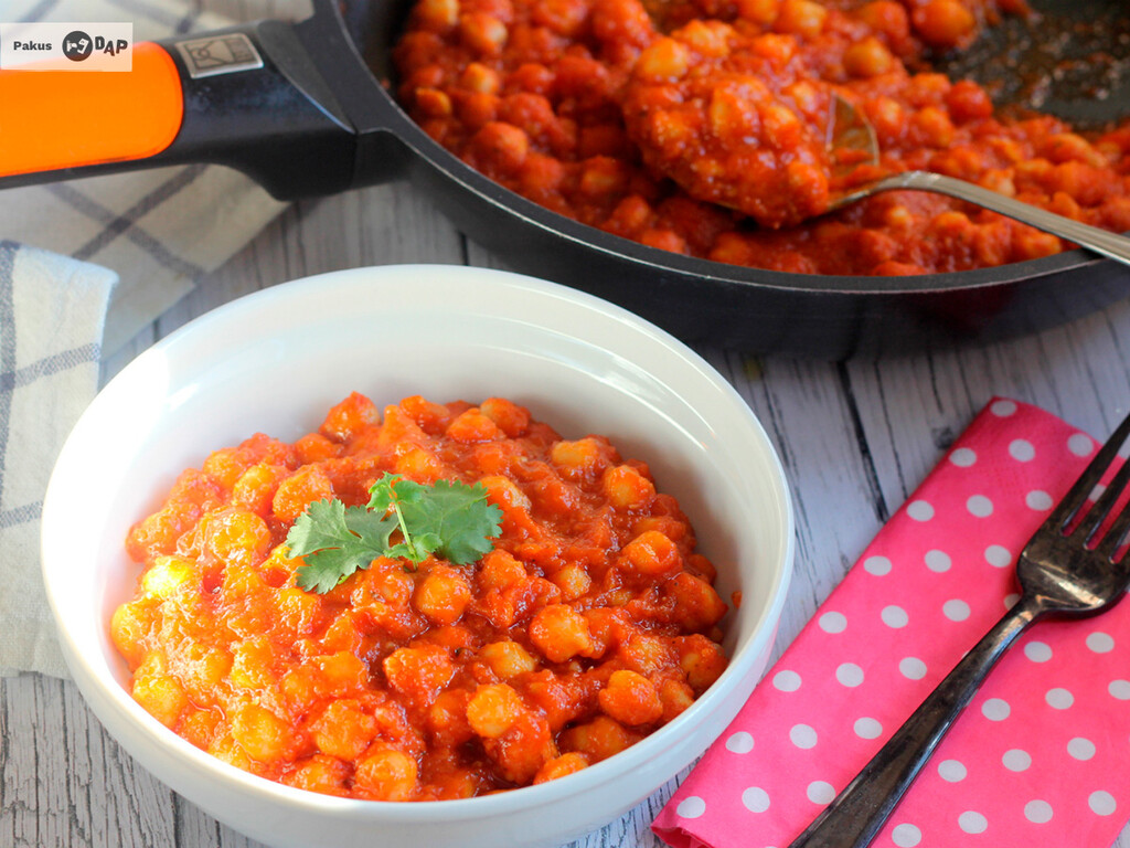 Garbanzos con tomate, una receta fácil y deliciosa