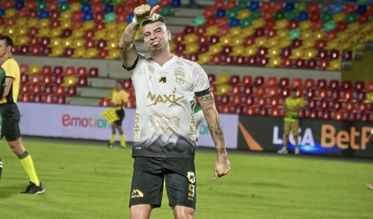 [Video] Michael Rangel reapareció con golazo y hunde más a La Equidad ...