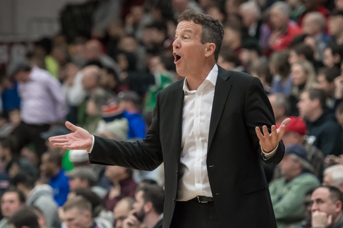 Legendary HS Basketball Coach Leaving For New Program