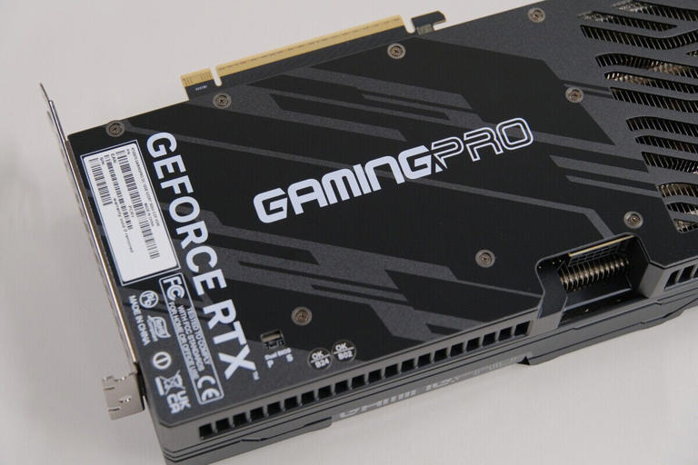 Palit「GeForce RTX 5070 GamingPro OC」を試す。ThunderMasterで自動オーバークロックも