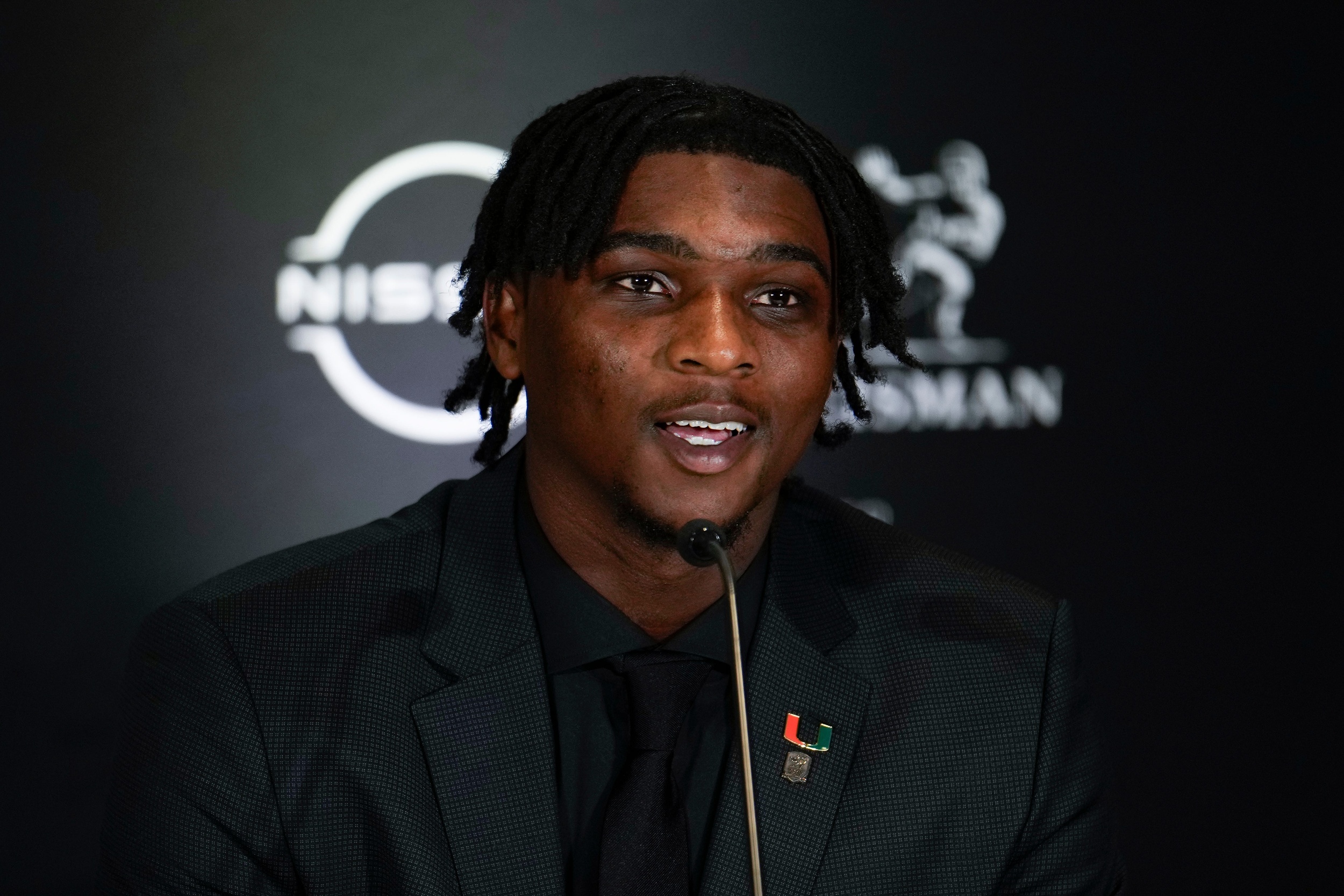 NFL executives, personnel predict if Titans will trade No. 1 pick ...