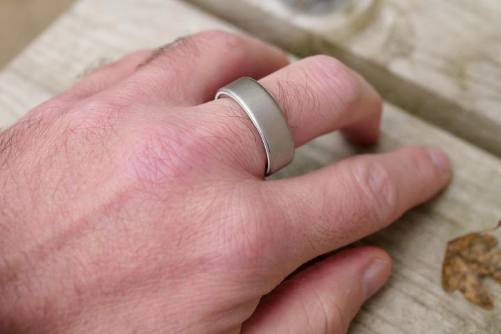 I wore the Oura Ring 4 and RingConn Gen 2 Air. Here’s the one to buy
