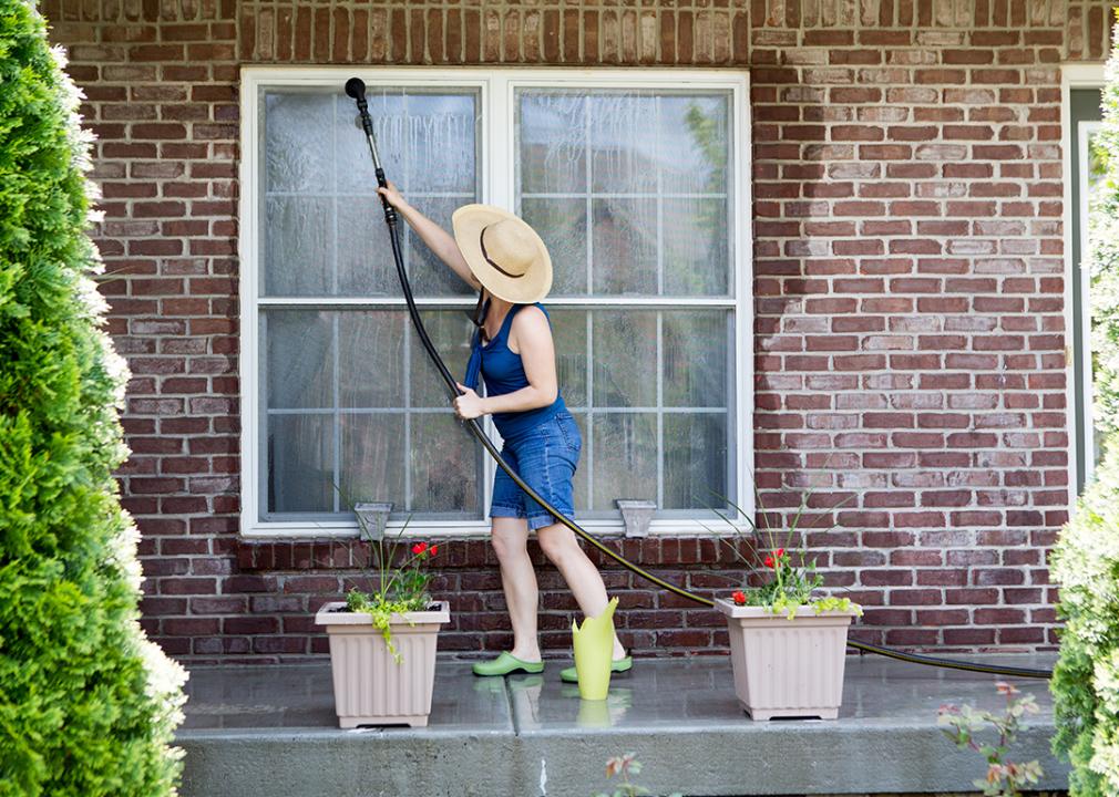 4 simple tips for tackling spring cleaning