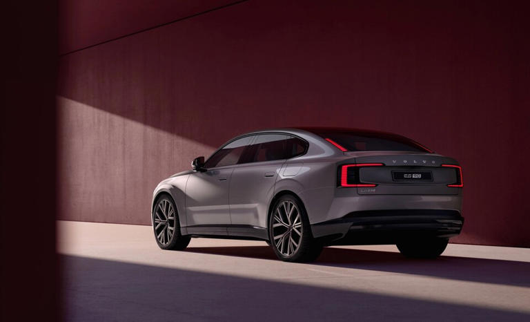 "세단+패스트백+SUV" 볼보, 플래그십 전기차 'ES90' 최초 공개. 1회 충전 700km 주행