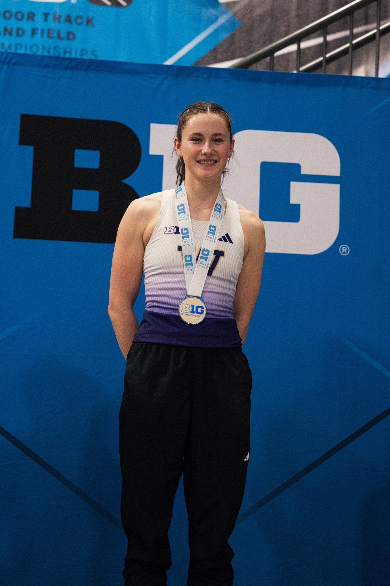 Washington pole vaulter Amanda Moll named National Athlete of the Year