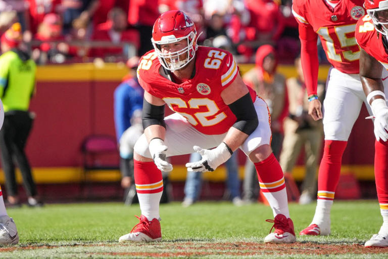 Chiefs trade All-Pro lineman Joe Thuney to Bears as team reshuffles ...