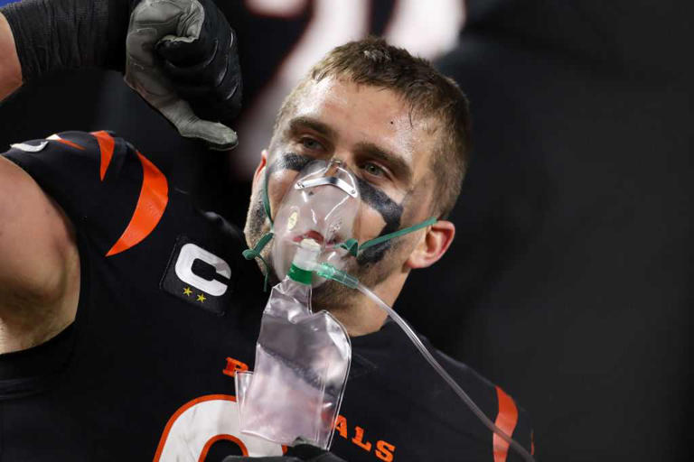 'Fumble in the Jungle': Relive Sam Hubbard's iconic fumble return