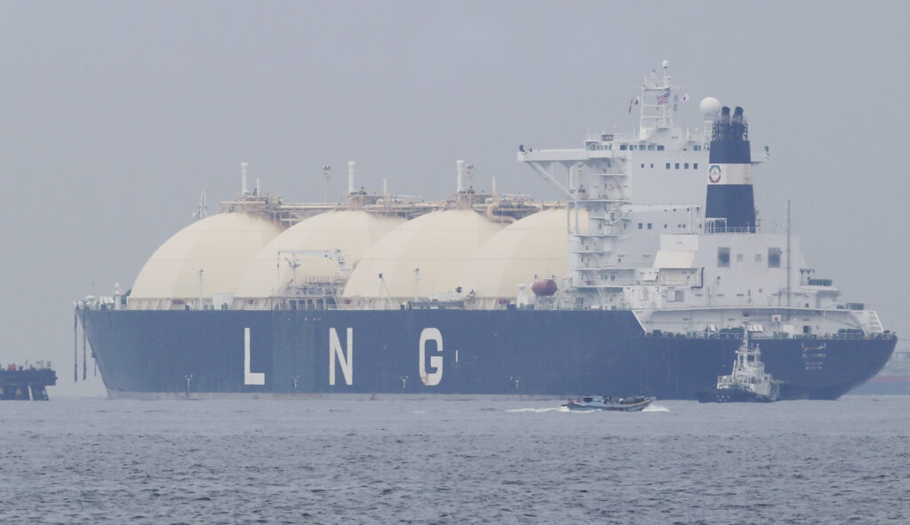 Trump extends permit for LNG exporter, third approval in under two months