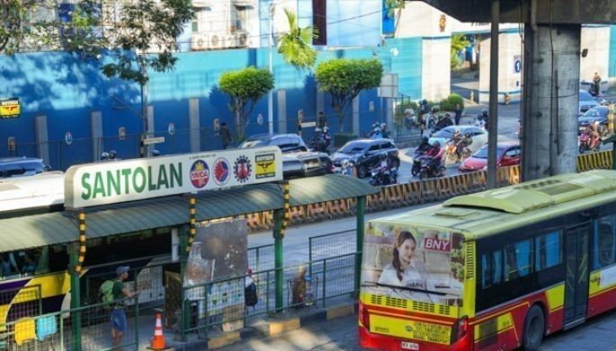 Buses to keep exclusive lane along EDSA