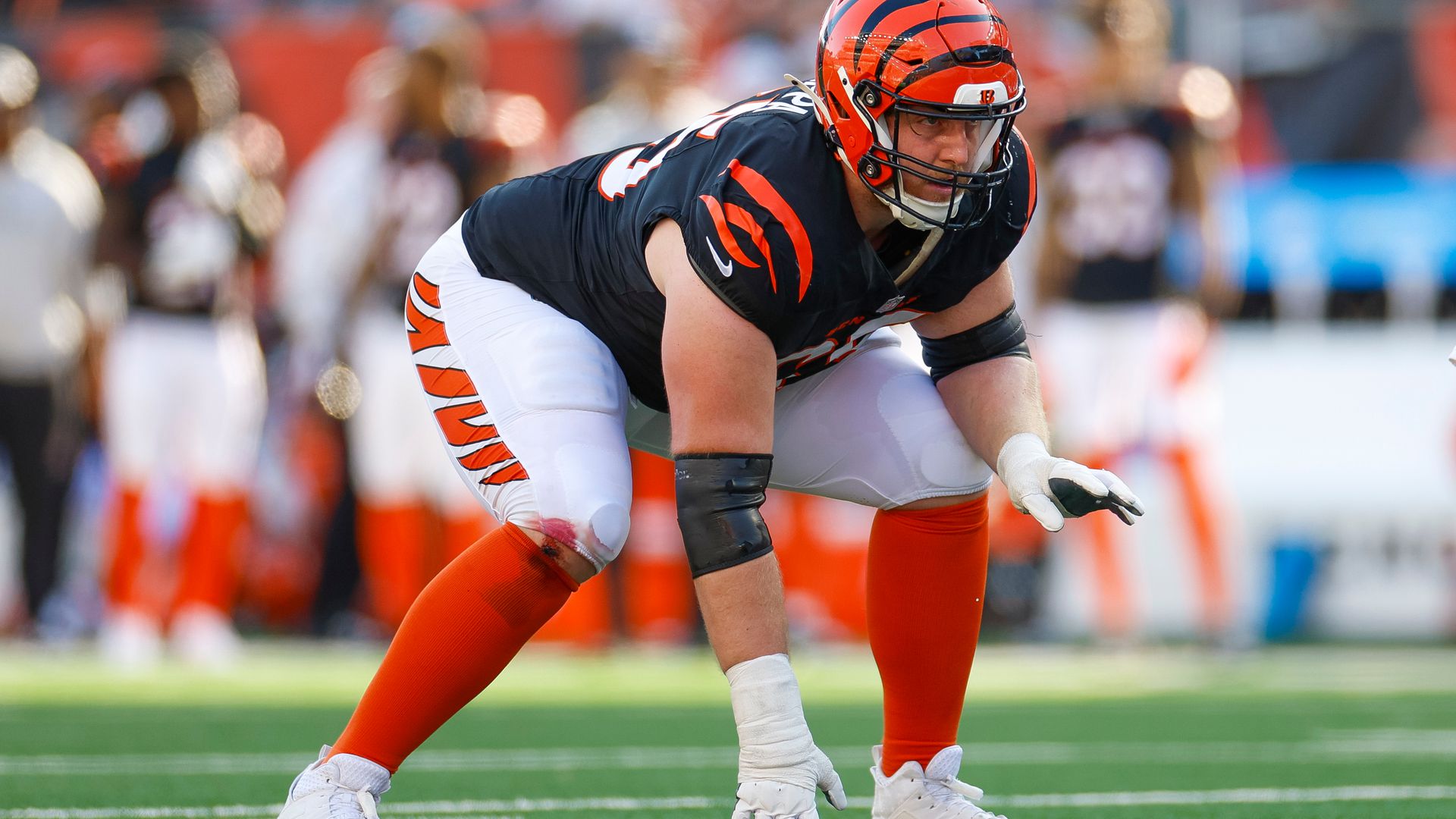 Alex Cappa gets a nice payday with Raiders just 2 days after being cut ...