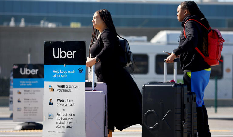 Uber launches $5 shuttle from one of the busiest places in Chicago