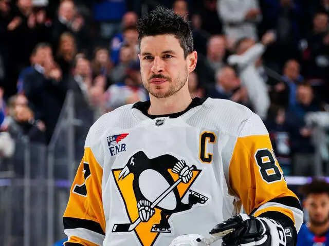 Mitch Marner’s interactions with Sidney Crosby raise eyebrows and leave ... Mitch Marner’s interactions with Sidney Crosby raise eyebrows and leave ...