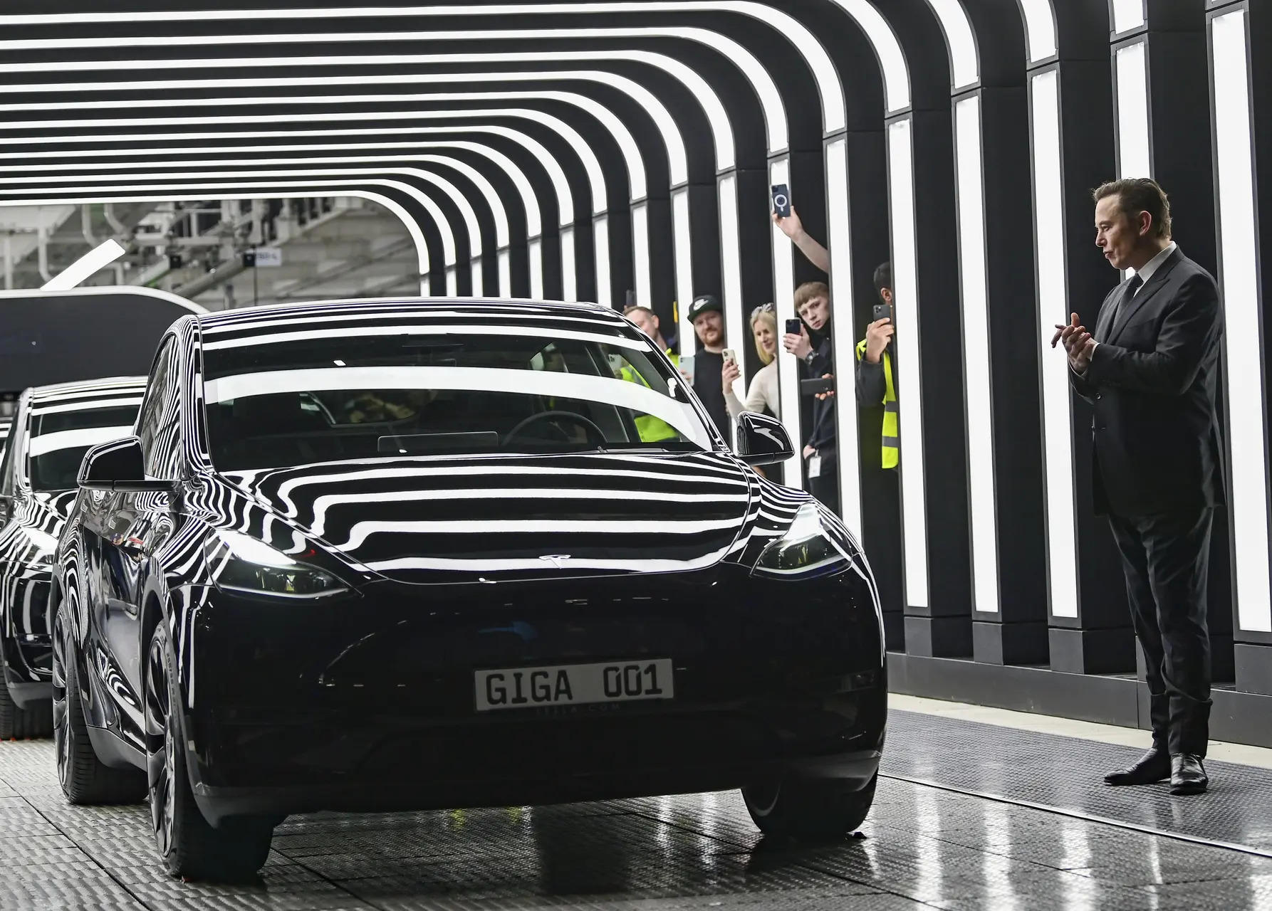 Tesla sales rise in UK, despite Musk's woes in Europe Tesla sales rise in UK, despite Musk's woes in Europe