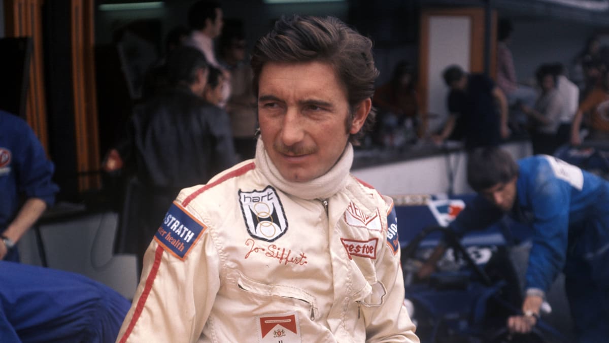 «Génial, gaffeur, héros national»: Roger Benoit revient sur la vie du ...