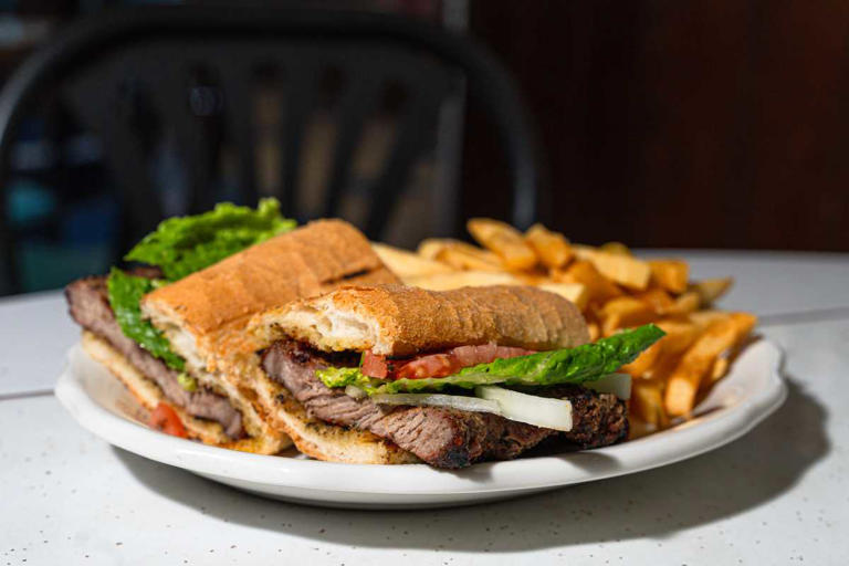 Vito & Nick’s Pizzeria