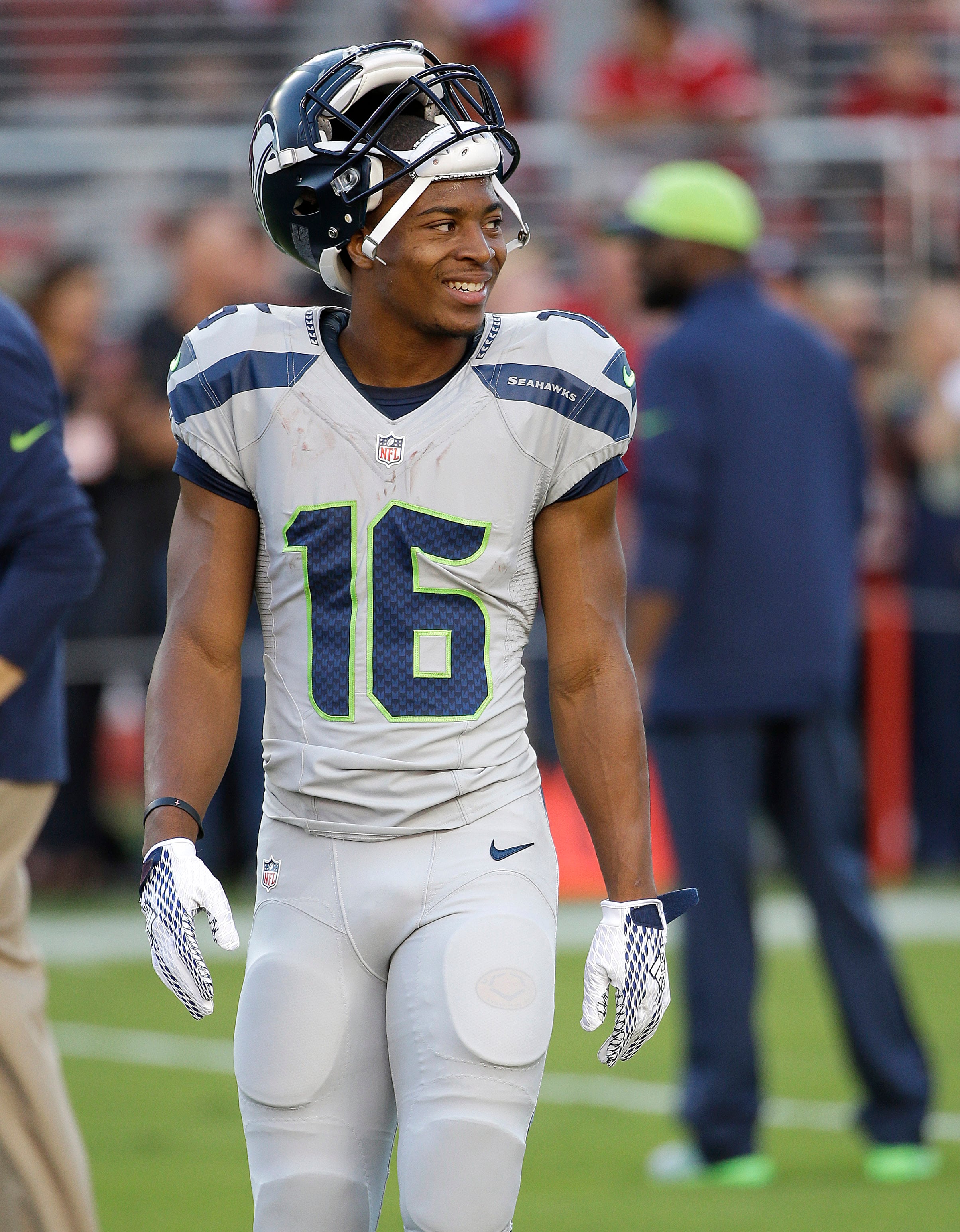 Seattle Seahawks release Tyler Lockett; DK Metcalf requests trade