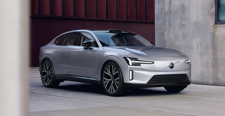 "세단+패스트백+SUV" 볼보, 플래그십 전기차 'ES90' 최초 공개. 1회 충전 700km 주행