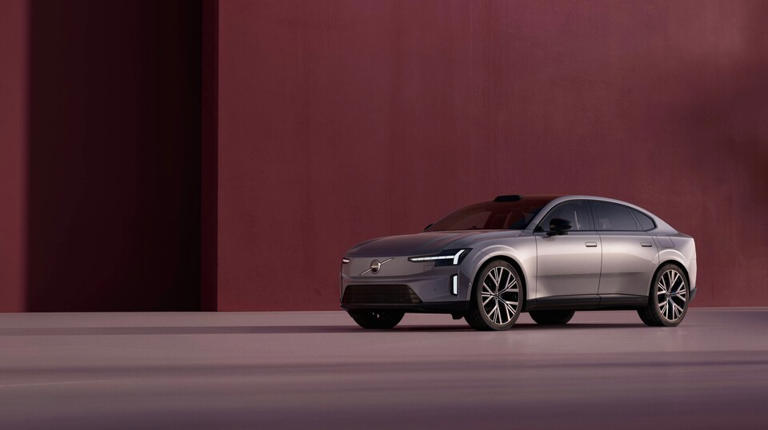 "세단+패스트백+SUV" 볼보, 플래그십 전기차 'ES90' 최초 공개. 1회 충전 700km 주행