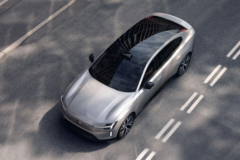 "세단+패스트백+SUV" 볼보, 플래그십 전기차 'ES90' 최초 공개. 1회 충전 700km 주행